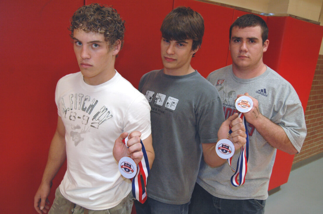 Tonganoxie grapplers grab medals at Kansas City, Mo., tourney | News ...